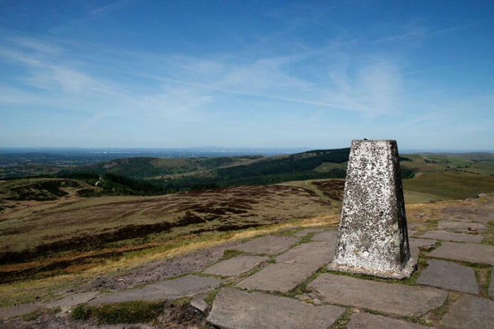 Shutlingsloe Short Walk from Macclesfield Forest - Wild Blighty