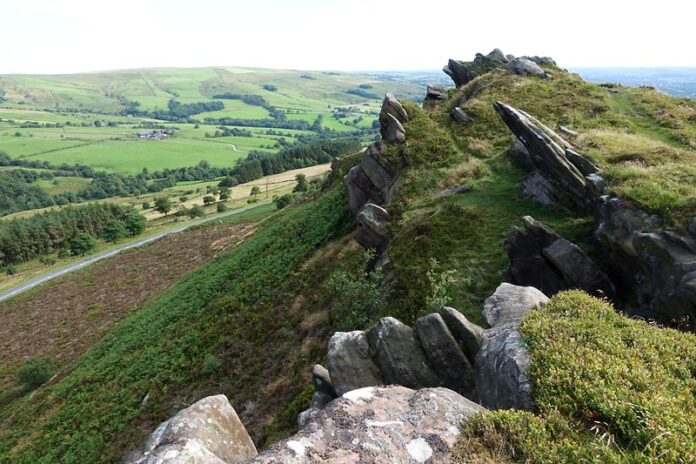 The Roaches 9 mile walk - Ramshaw Rocks & Hen Cloud - Wild Blighty